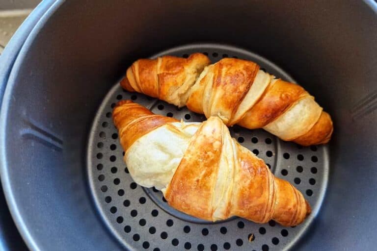 Croissant uit de airfryer (afbakken) - Baktijden & recepten